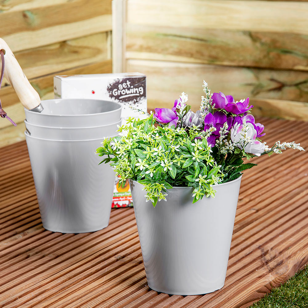 Wham Studio Grey Plastic Plant Pot 16cm – Carbeth Plants